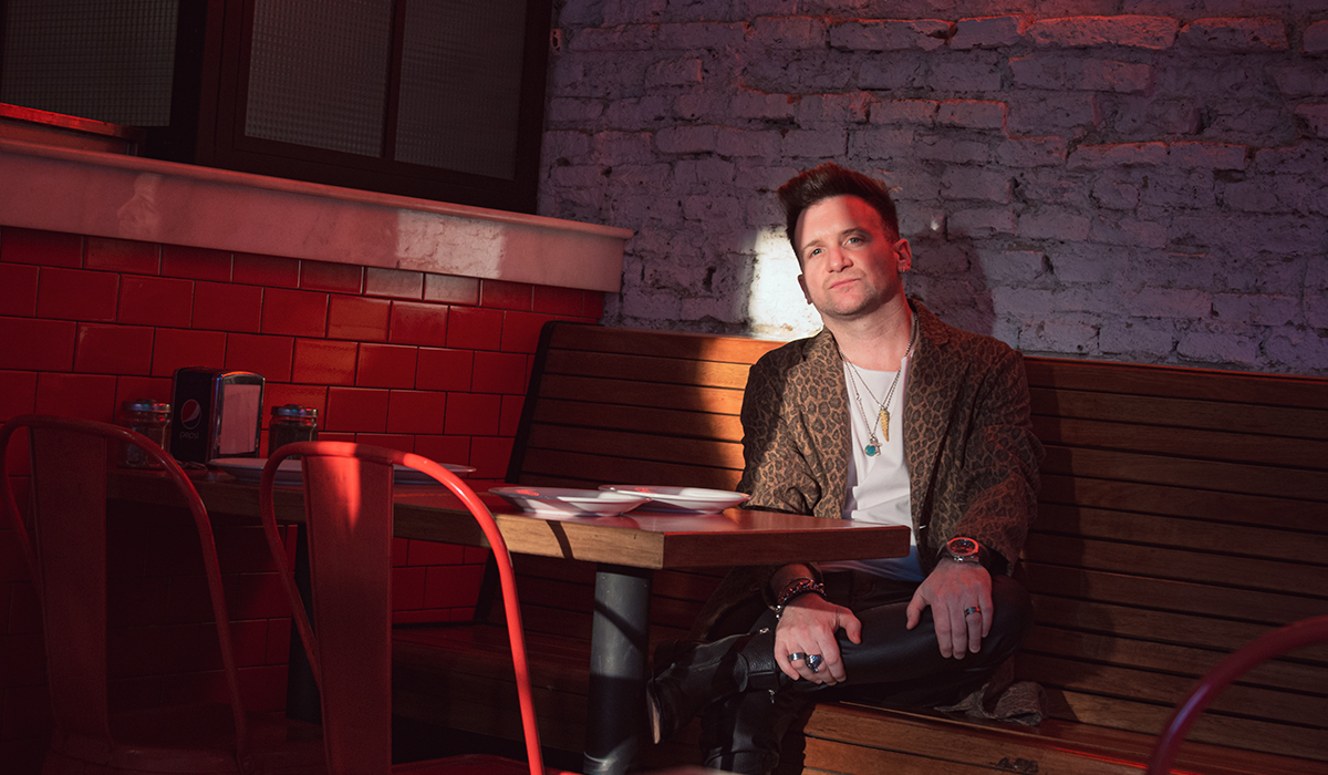 Lucas Gunner presenta "Mi Amigo Invisible", su nuevo single