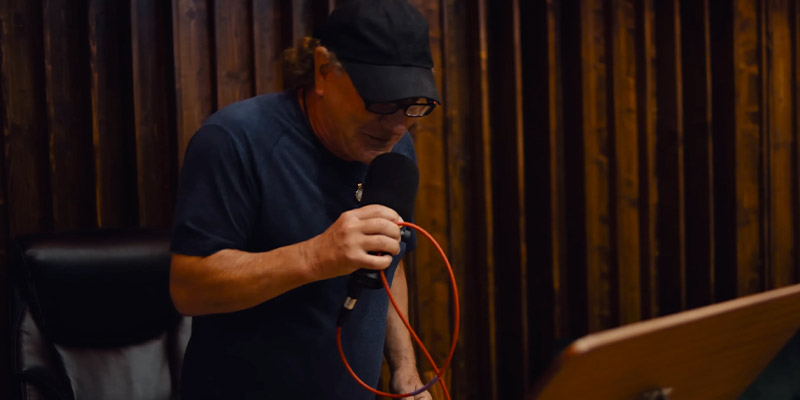 Slash lanza versión de "Killing Floor" con Brian Johnson y Steven Tyler